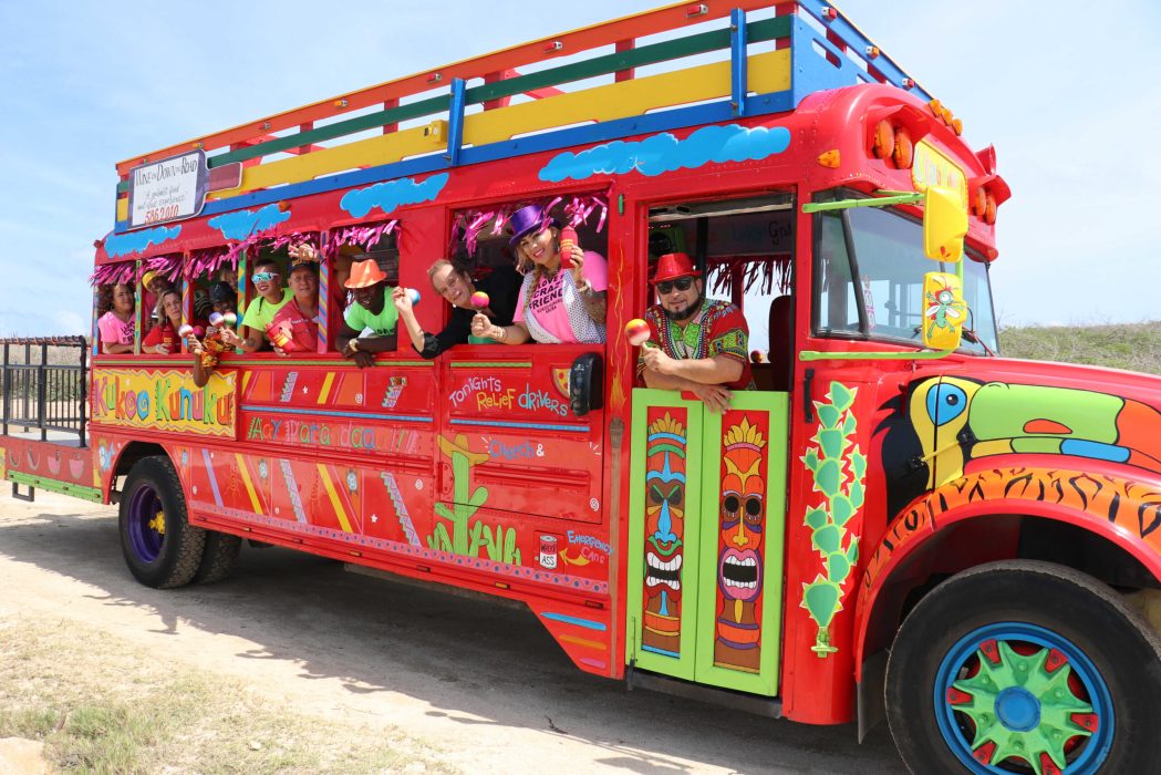 Party Bus Tours in Aruba | Kukoo Kunuku